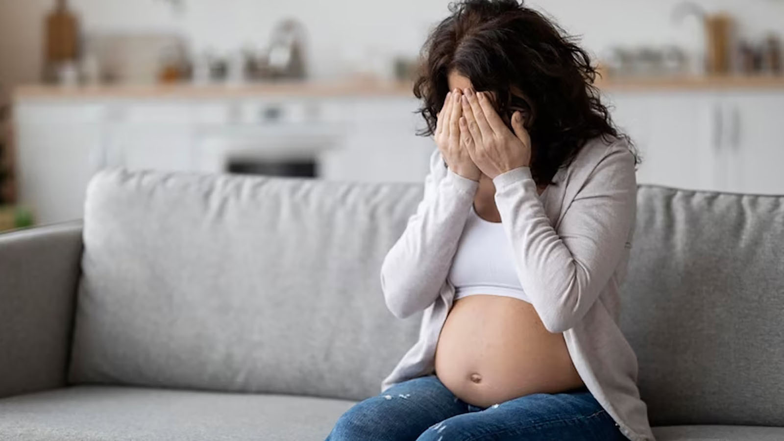 How Emotions & Stress Cause Physical Discomfort In Pregnancy